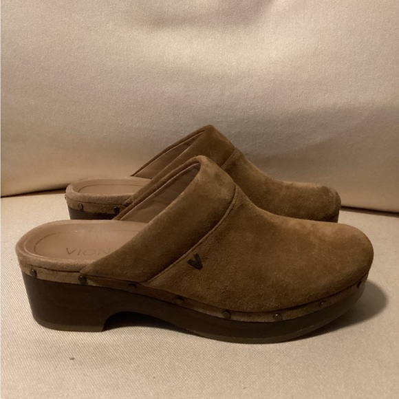 Vionic | Shoes | Vionic Mules Brown Kacie Leather Suede Studded Slip On ...